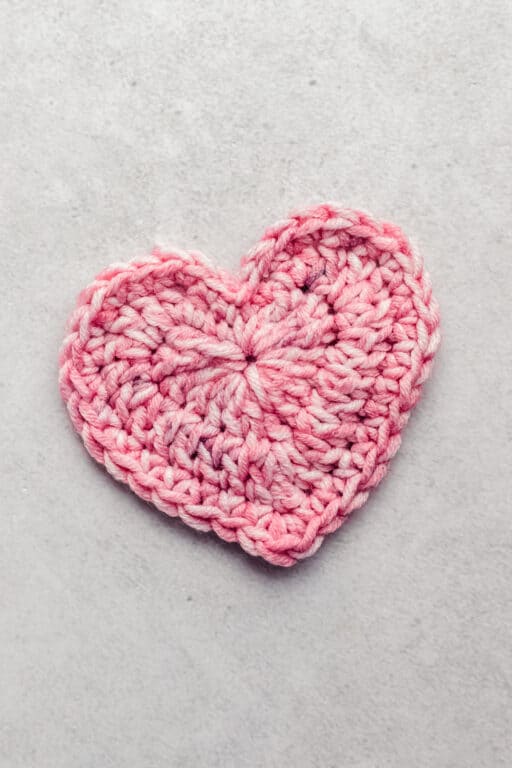 Free Crochet Heart Pattern - 3 Sizes - Sarah Maker
