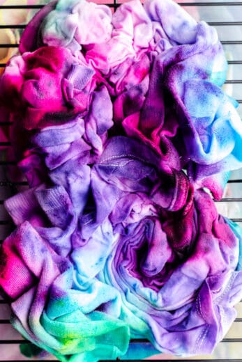 How to Ice Dye - Easy Tie Dying Tutorial - Sarah Maker
