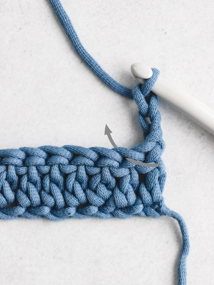 How to Double Crochet Stitch (dc) for Beginners - Sarah Maker