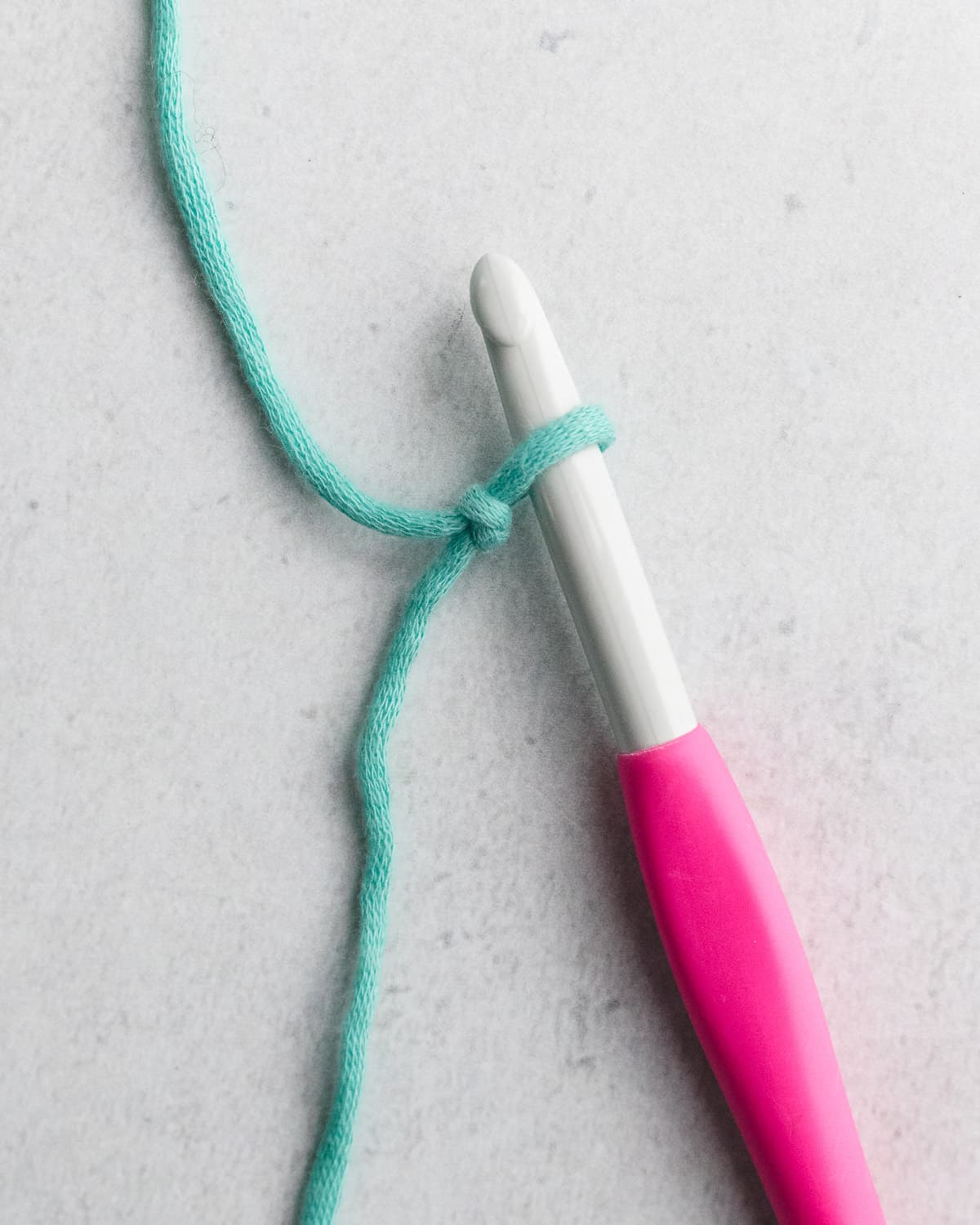 How to Make a Slip Knot for Crochet: 2 Easy Methods - Sarah Maker