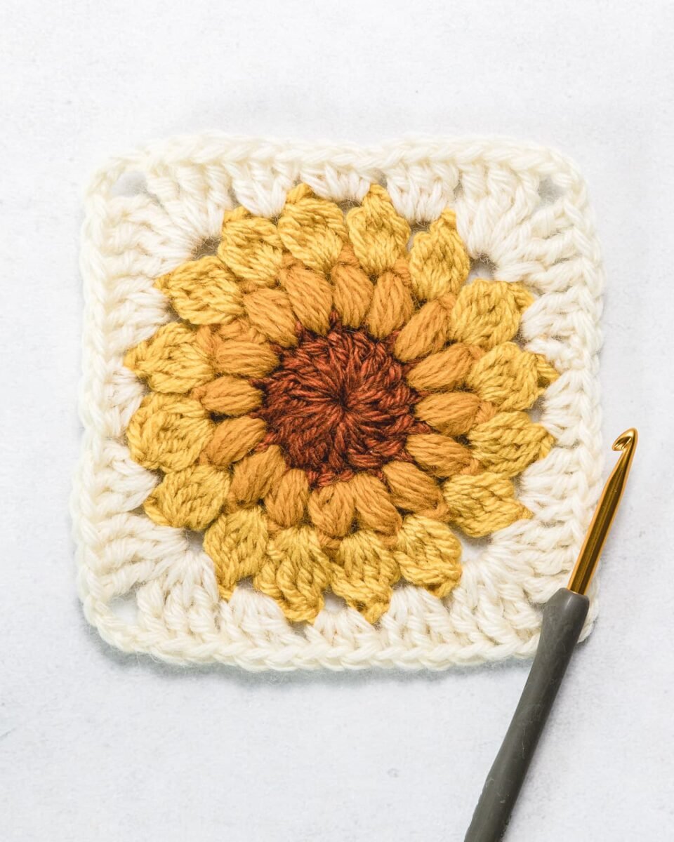 25 Free & Easy Granny Square Patterns - Sarah Maker