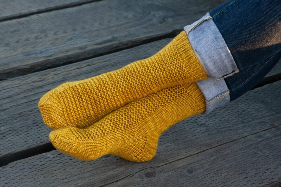 27 Free & Easy Sock Knitting Patterns (Great for Beginners!) - Sarah Maker