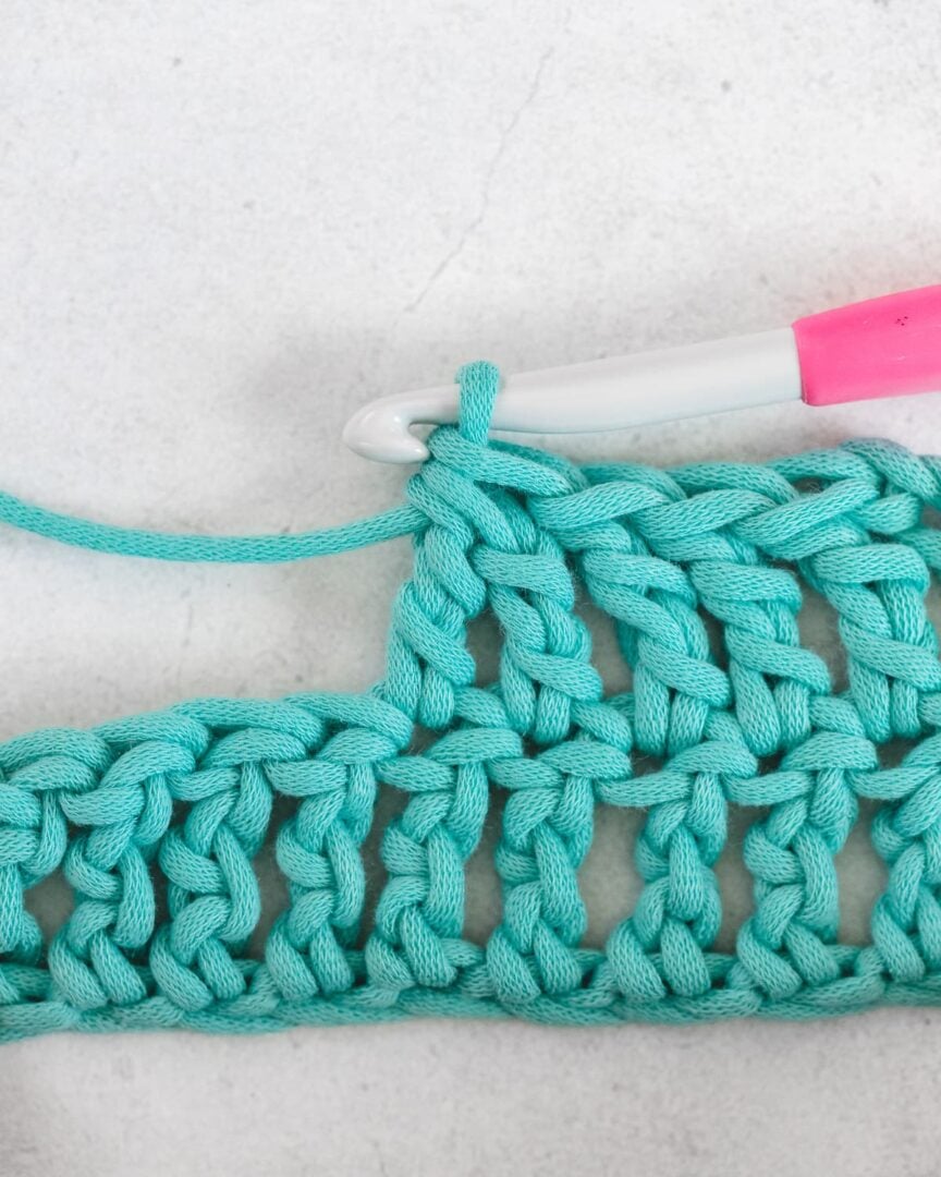 How to Treble Crochet Stitch (tr) - Sarah Maker