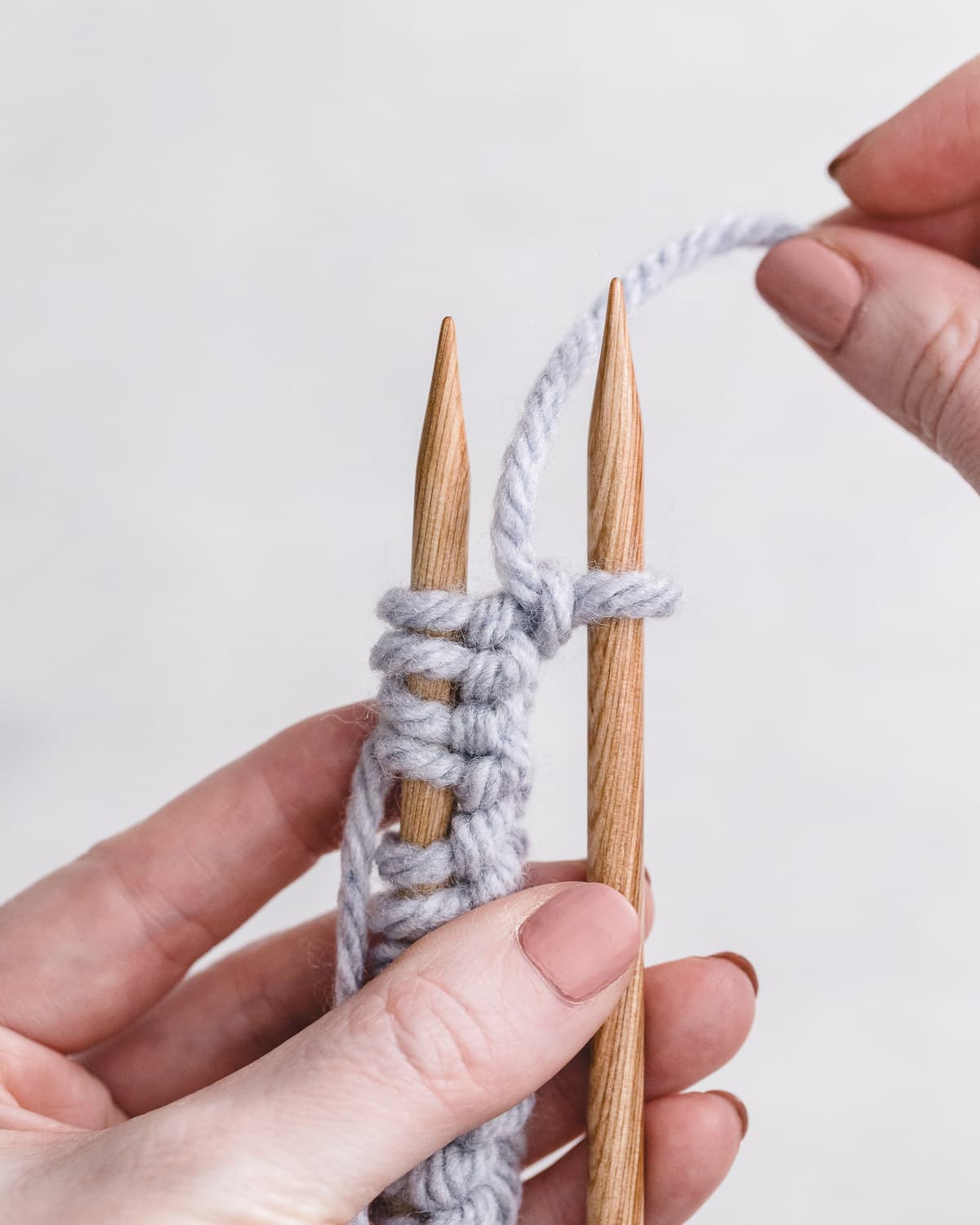 How to Knit a Scarf for Beginners + Free Pattern - Sarah Maker