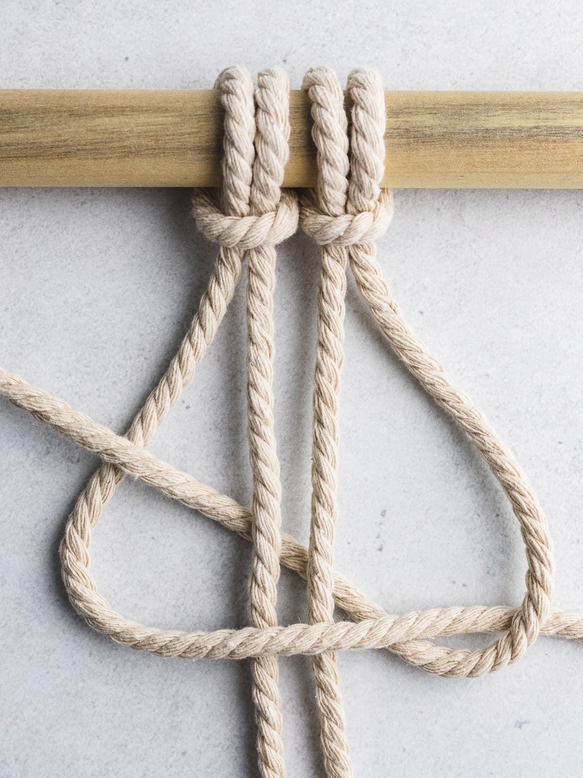 17 Basic Macrame Knots: Step-by-Step Instructions - Sarah Maker