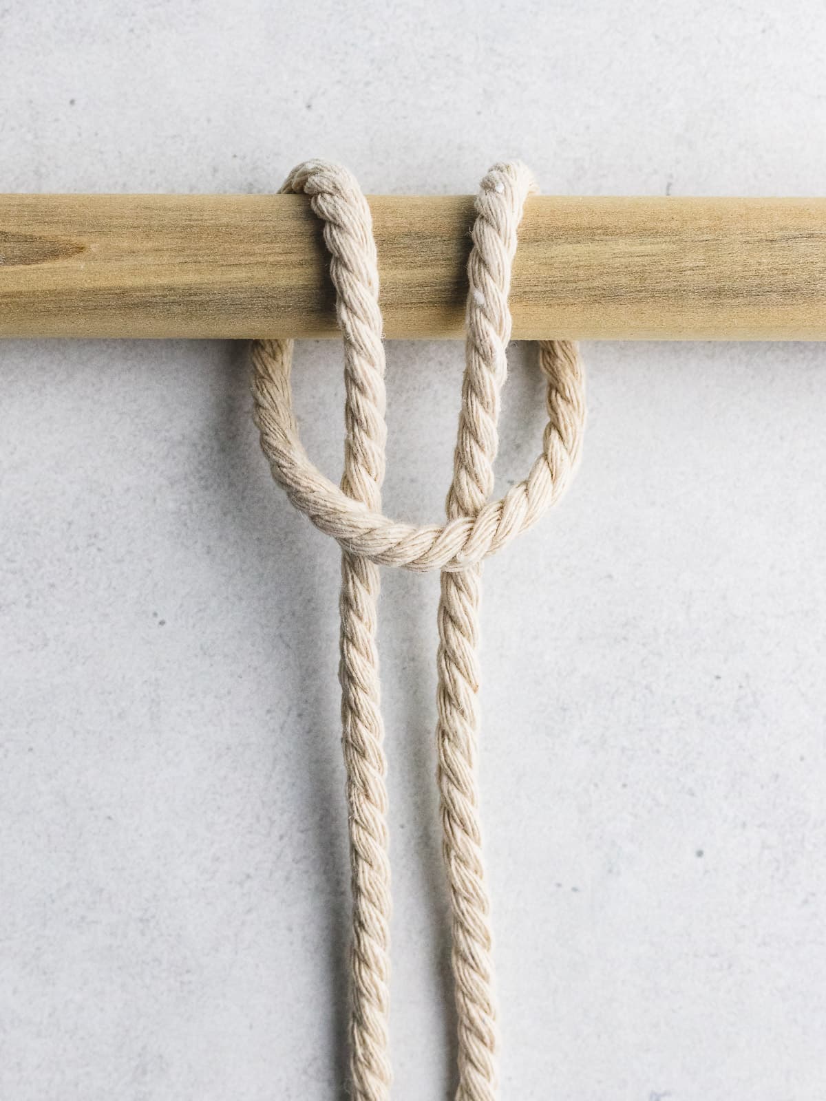 17 Basic Macrame Knots: Step-by-Step Instructions - Sarah Maker