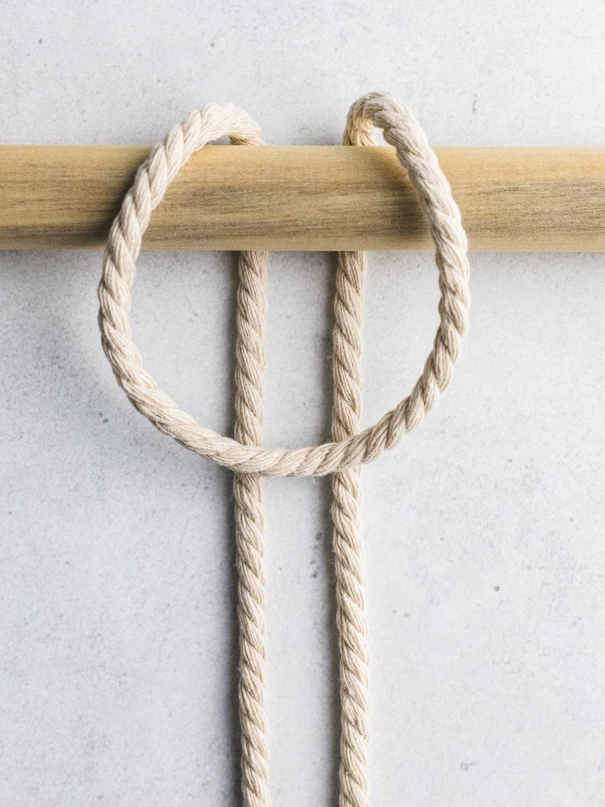 17 Basic Macrame Knots: Step-by-Step Instructions - Sarah Maker