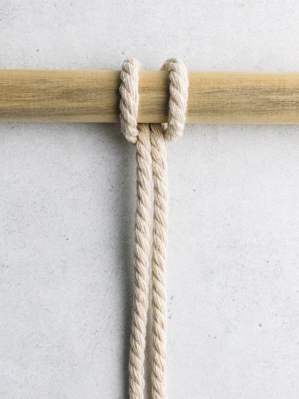 17 Basic Macrame Knots: Step-by-Step Instructions - Sarah Maker