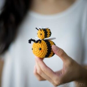 12 Free Crochet Bee Patterns - Sarah Maker