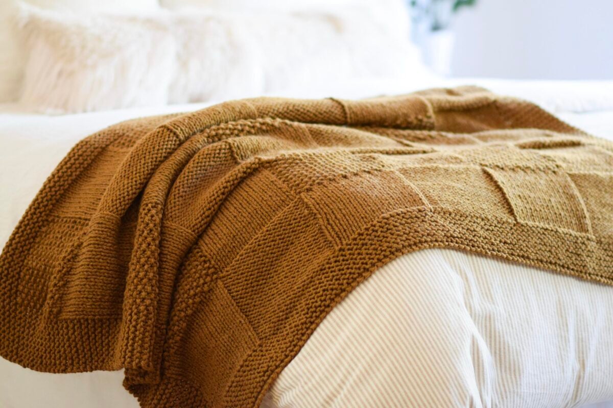 25 Easy & Free Knit Blanket Patterns to Keep You Cozy - Sarah Maker