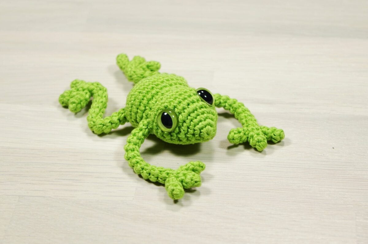 17 Free Crochet Frog Patterns - Sarah Maker