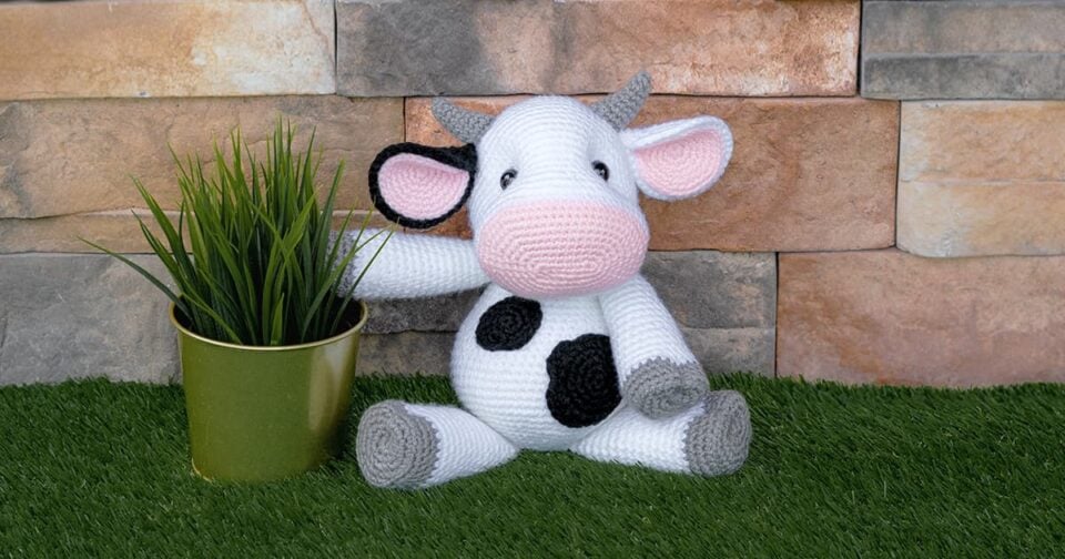 25 Adorable & Free Crochet Cow Patterns - Sarah Maker