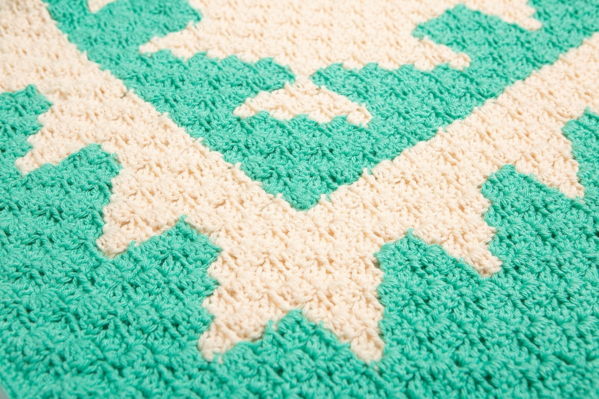 25 Free C2C Crochet Patterns (Blankets and More!) - Sarah Maker