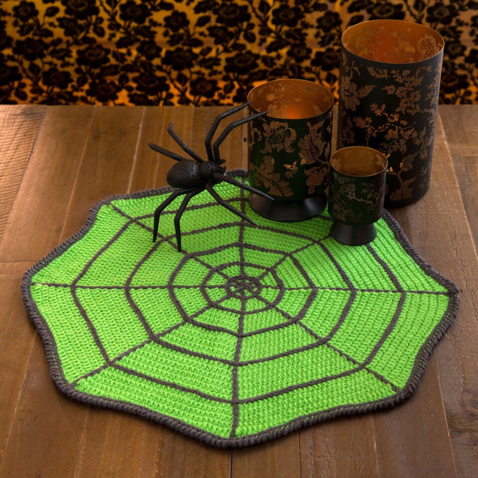 31 Spooky Free Halloween Crochet Projects - Sarah Maker