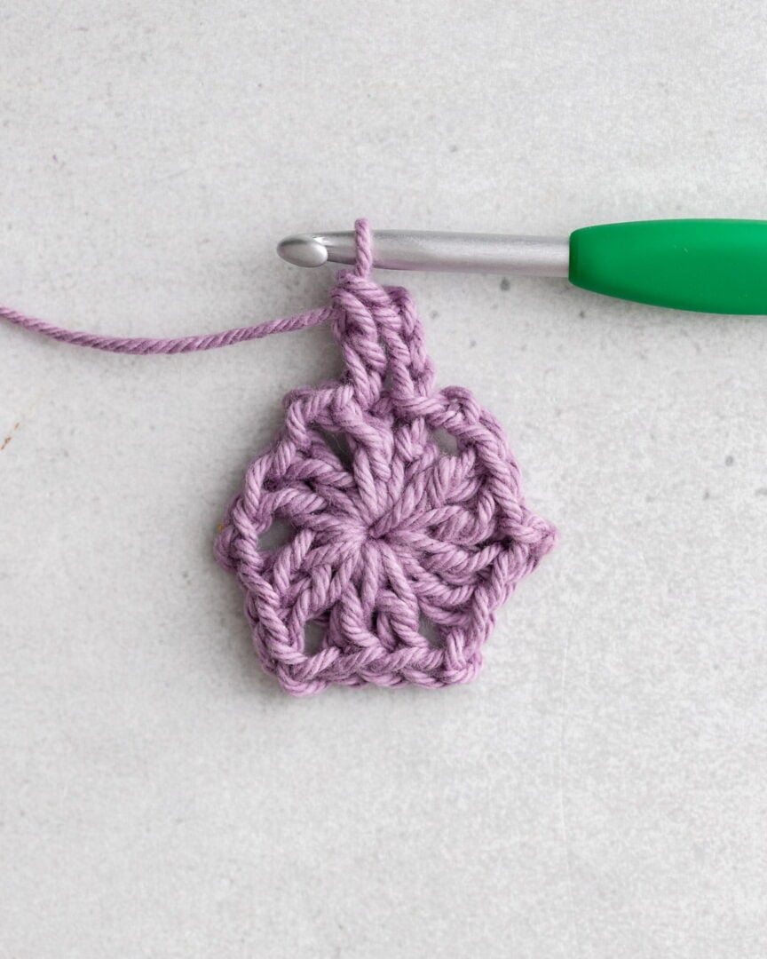 How to Crochet a Hexagon - Easy Beginner Tutorial - Sarah Maker