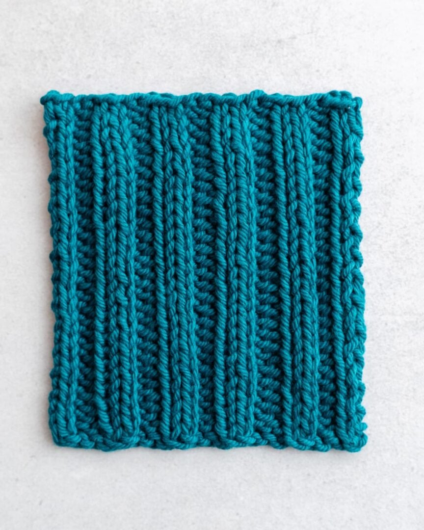How to Knit Ribbing (1x1 and 2x2) - Sarah Maker