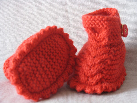 27+ of the Cutest Free Knit Baby Booties Patterns - Sarah Maker