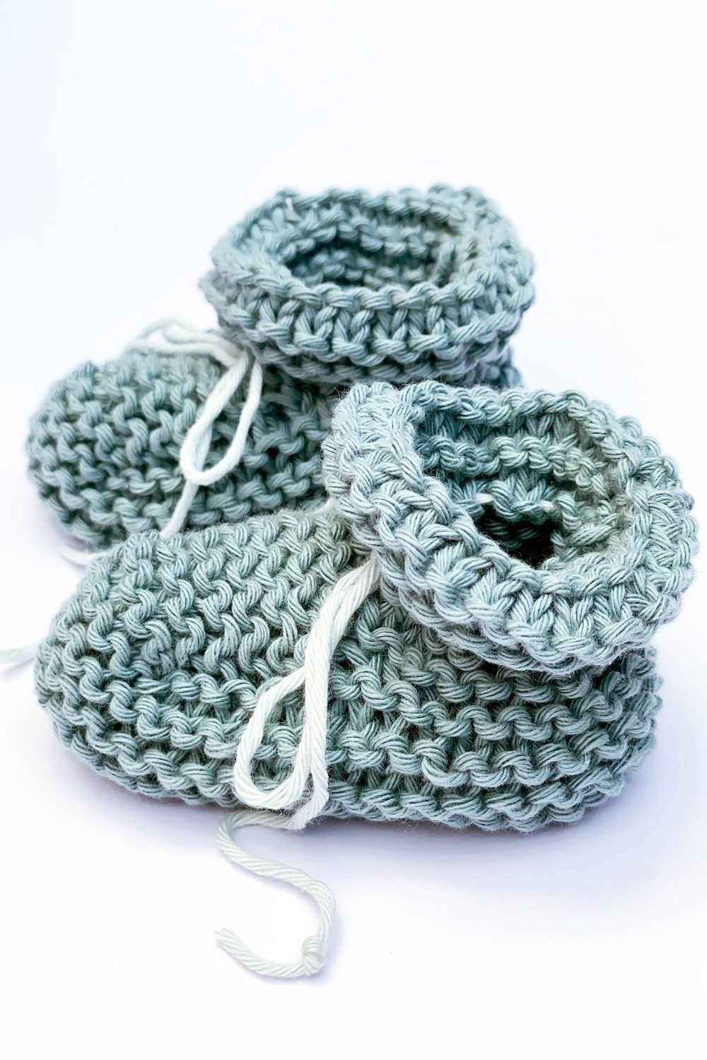 27+ of the Cutest Free Knit Baby Booties Patterns - Sarah Maker