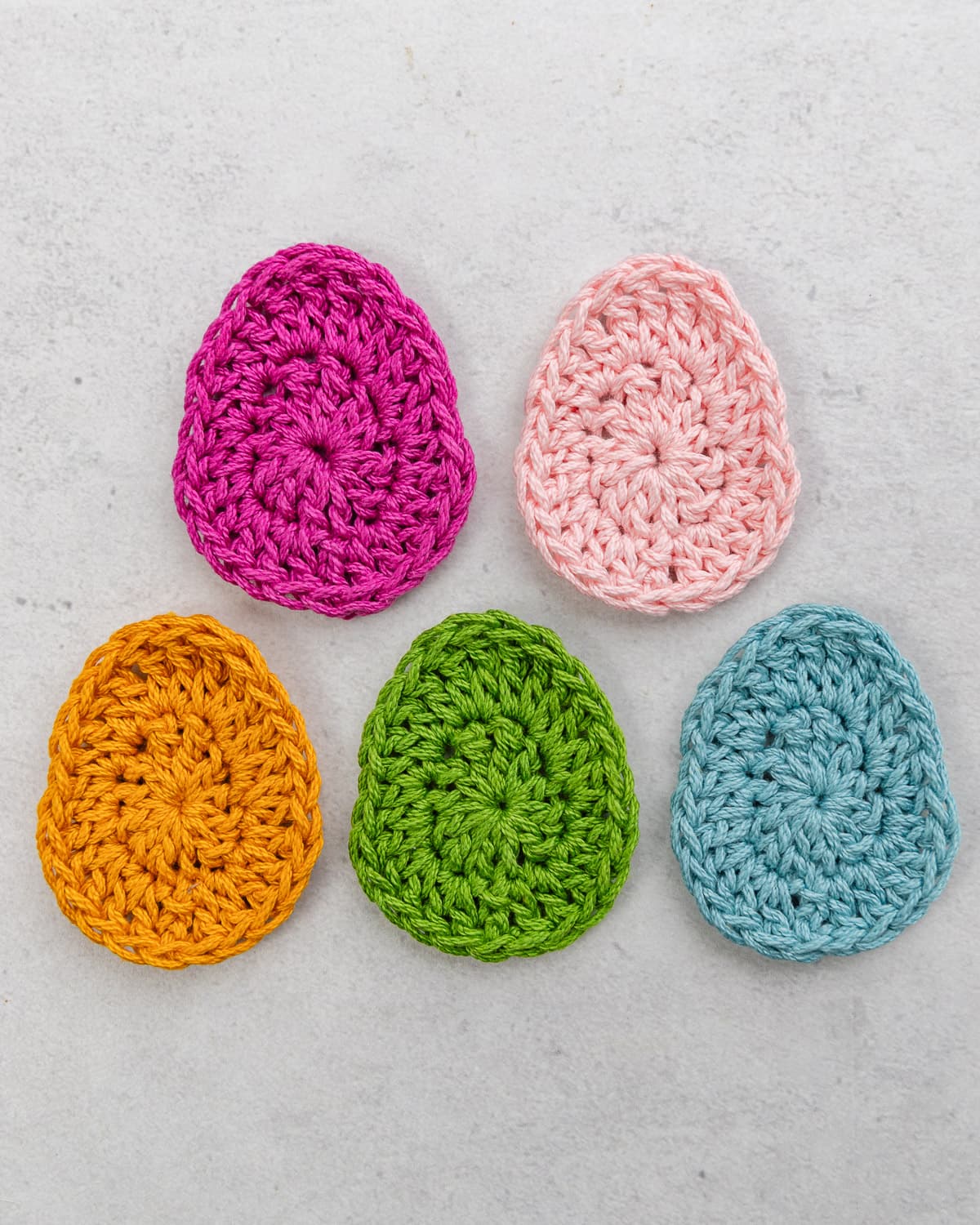 Free Crochet Egg Pattern - 3 Sizes - Sarah Maker