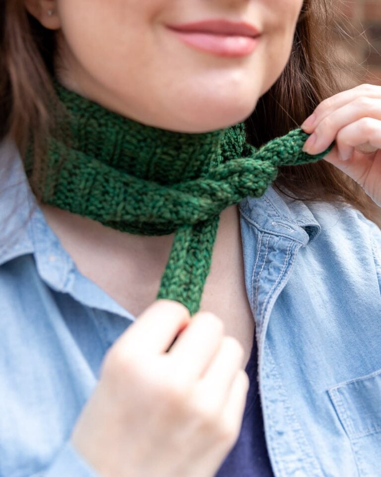 Evergreen Mini Scarf - Free Crochet Pattern - Sarah Maker
