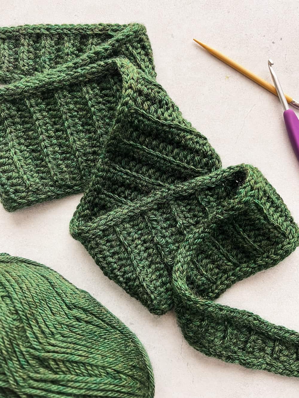 Evergreen Mini Scarf - Free Crochet Pattern - Sarah Maker